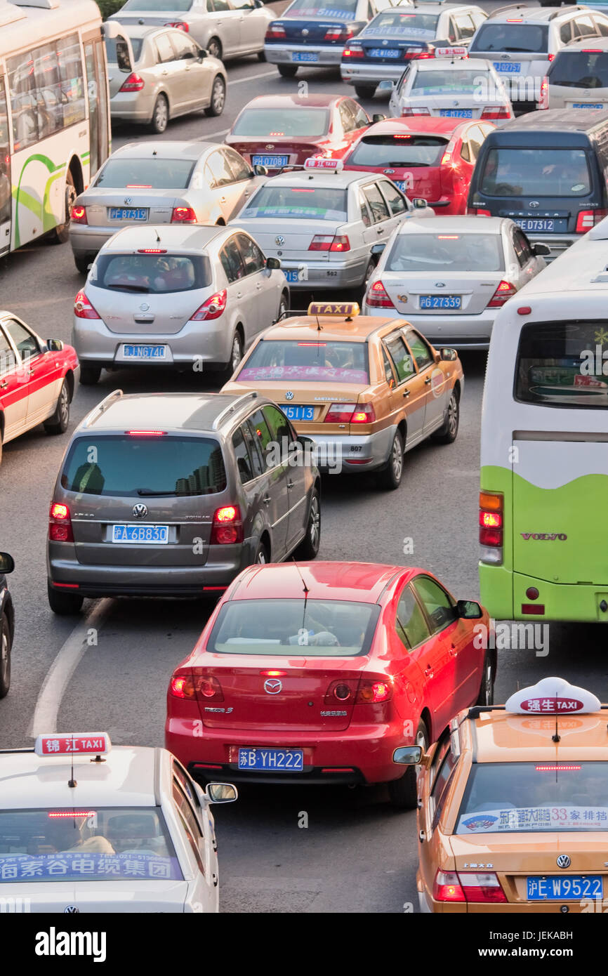 Traffic congestion shanghai china hi-res stock photography and images ...