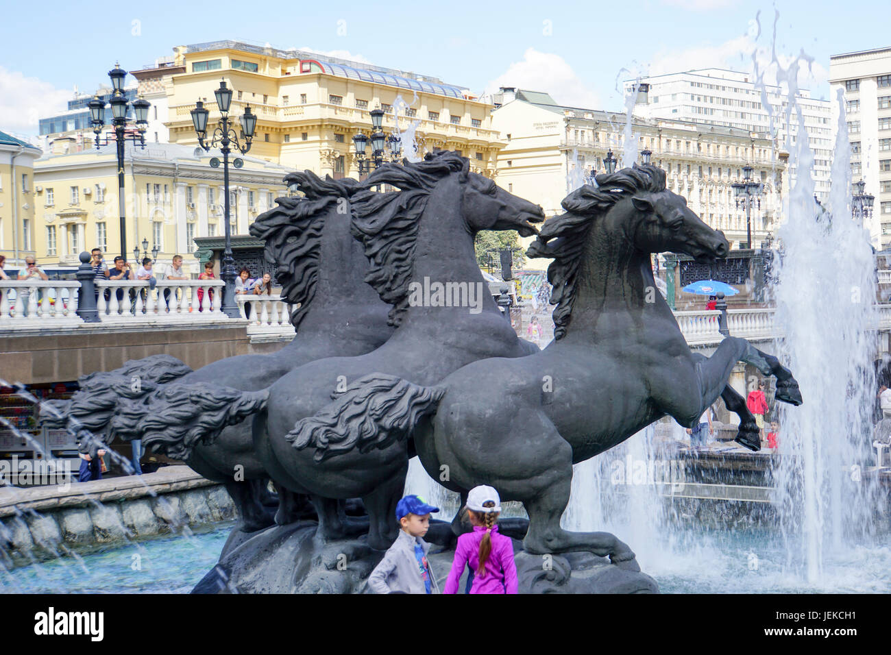 Fountain at Alexandrovsky gardens, Moscow, Russia Stock Photo - Alamy