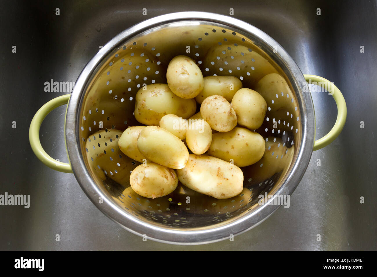 First early potato hi-res stock photography and images - Alamy