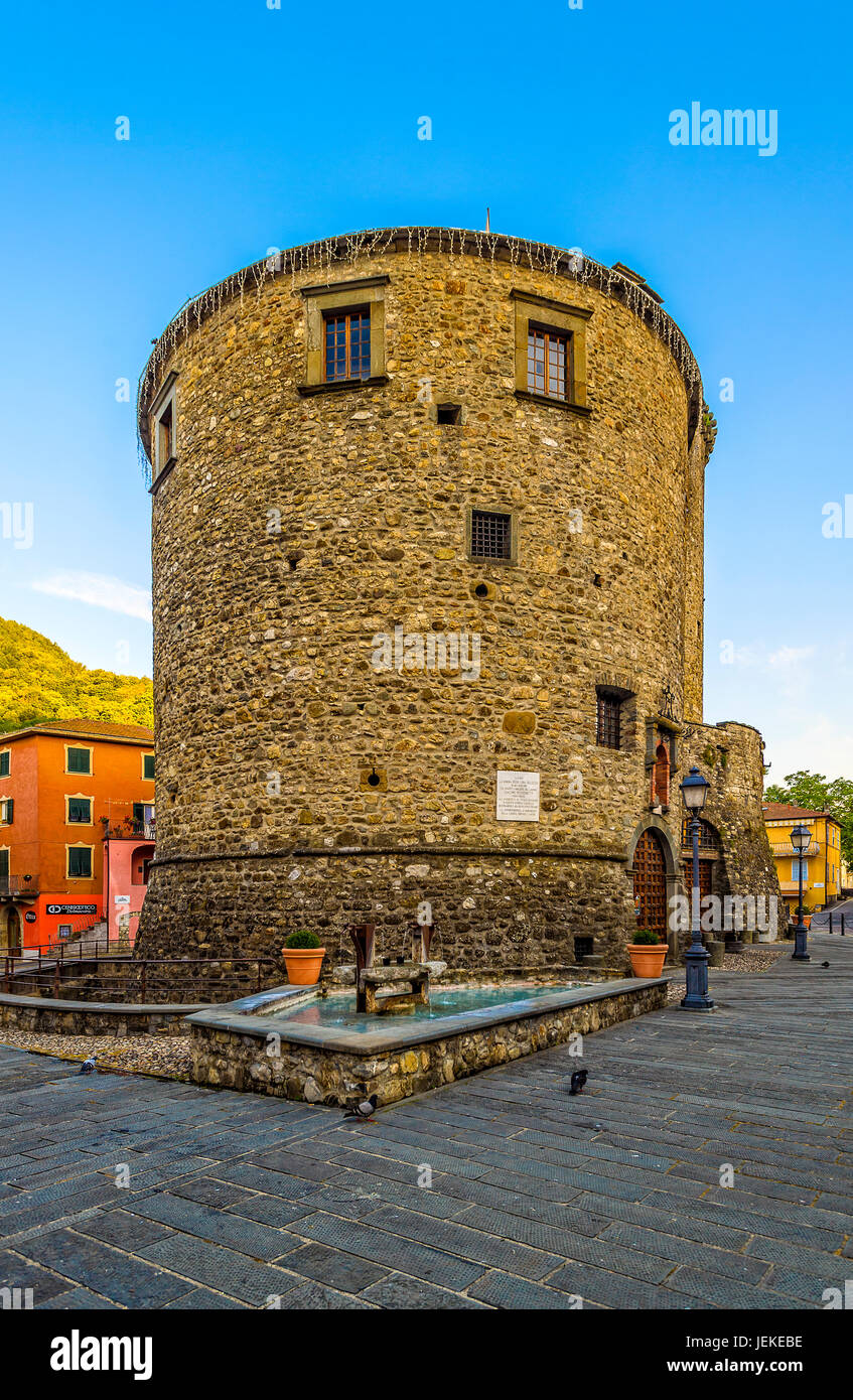 Italy Liguria Varese Ligure - Piazza Vittorio Emanuele - Castle of ...