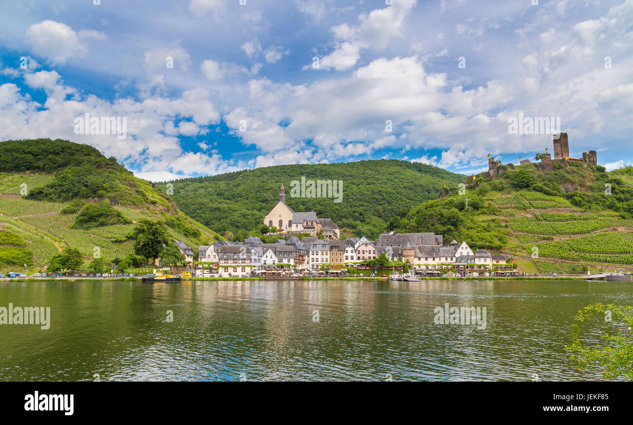 Germany rhineland palatinate beilstein town hi-res stock photography ...