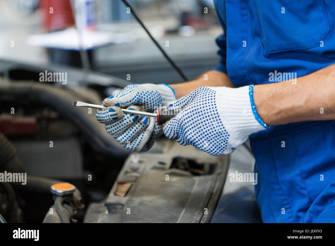 Car mechanic man hand hi-res stock photography and images - Alamy
