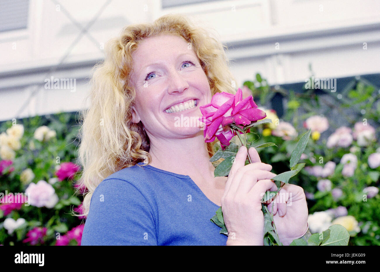 Charlie dimmock hi-res stock photography and images - Alamy