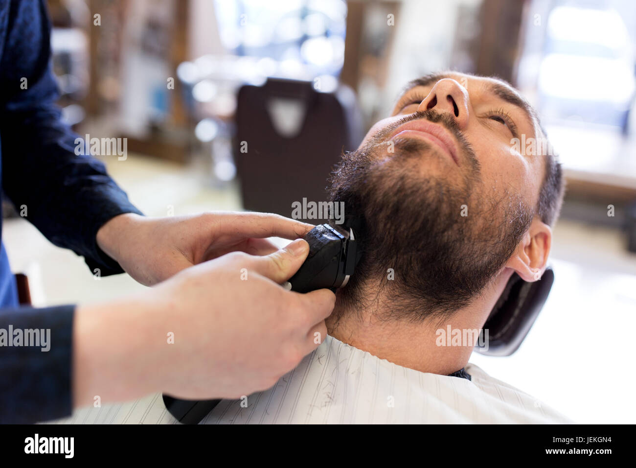 Cutting beard hi-res stock photography and images - Alamy