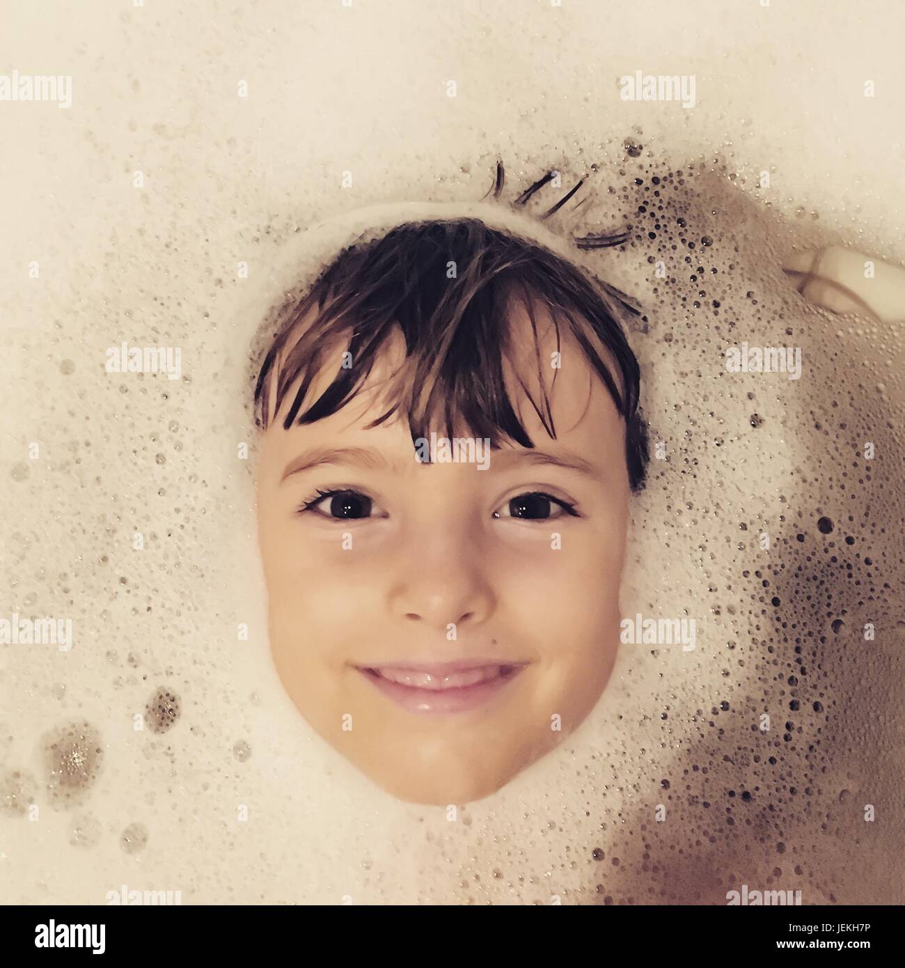 Face in water hi-res stock photography and images - Alamy