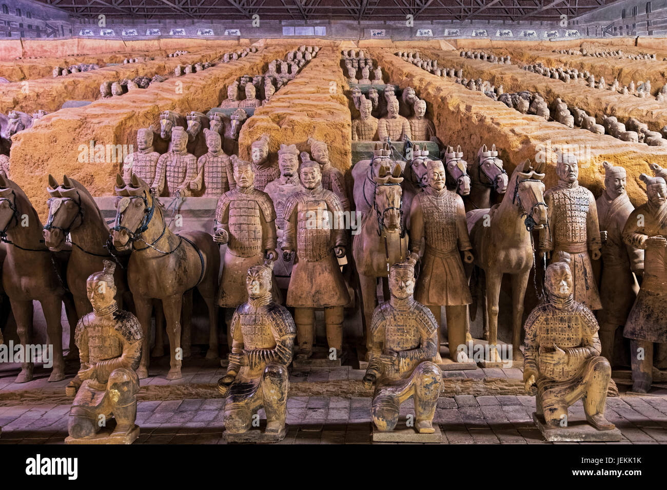 Terra cotta warriors hi-res stock photography and images - Alamy