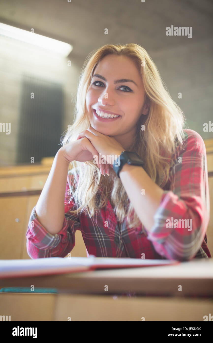 Female students posing for the camera hi-res stock photography and ...