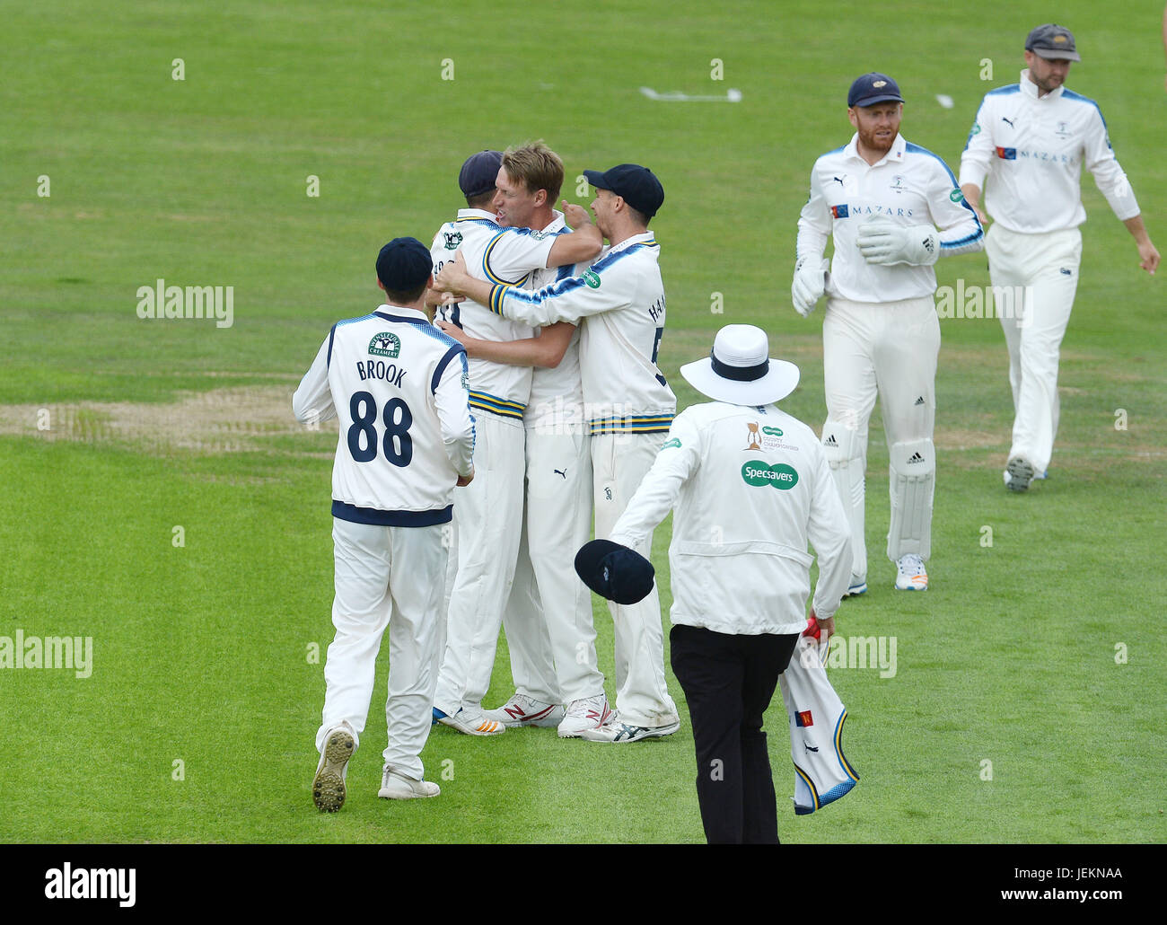 Yorkshire's Steven Patterson (centre) celebrates with teammates after ...