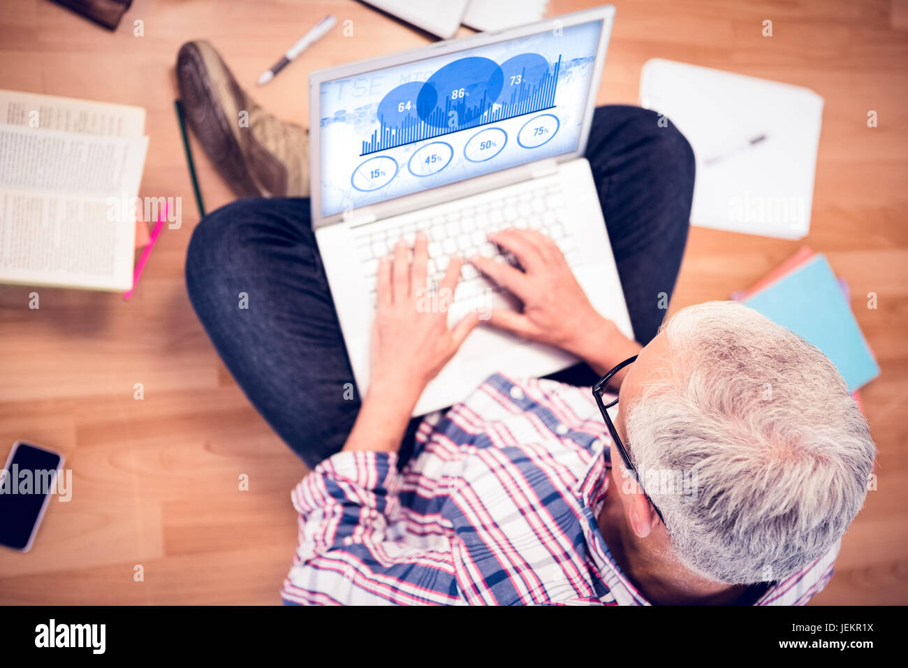 Computer screen books sheets hi-res stock photography and images - Alamy