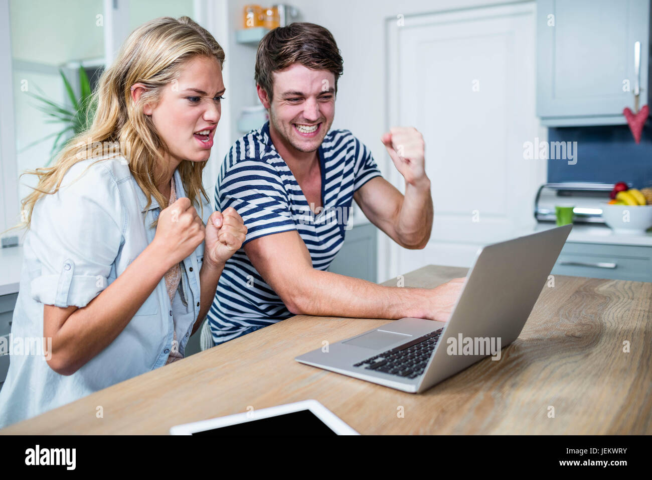 Couple videos hi-res stock photography and images - Alamy