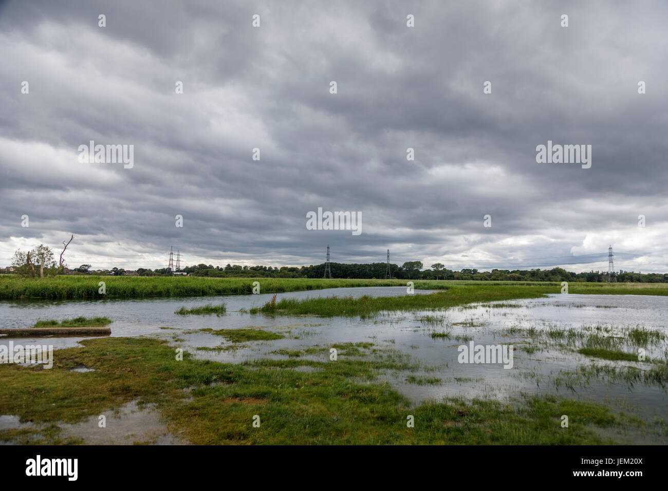 Tidal flats on the lower River Test in the Test Valley estuary into ...