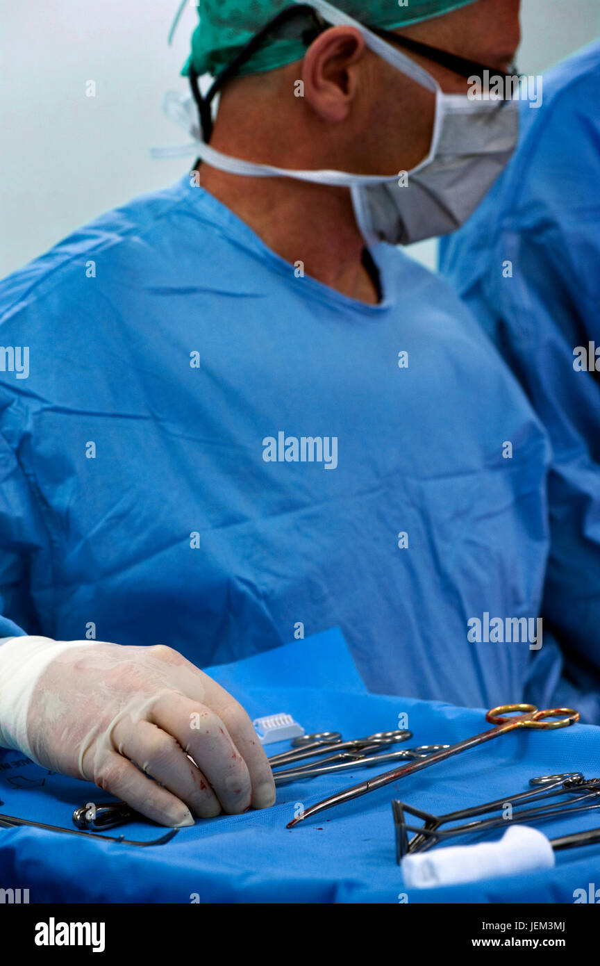 Health care assistant hospital uk hi-res stock photography and images ...