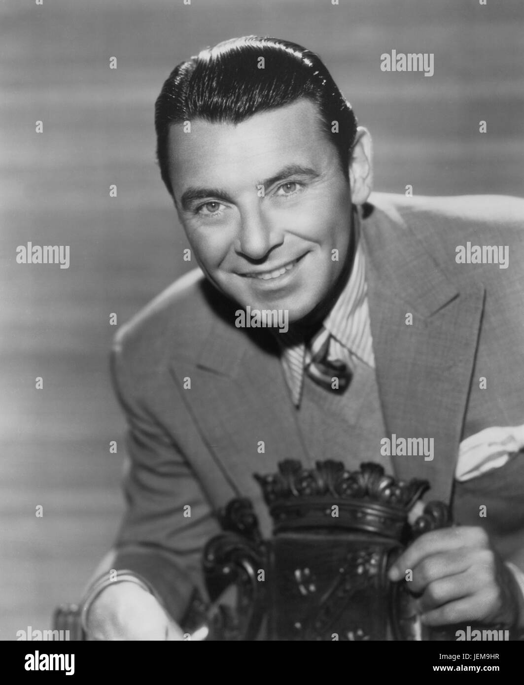 George Brent, Publicity Portrait, Warner Bros., 1930's Stock Photo - Alamy