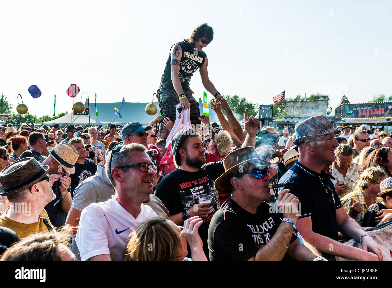 Bearded Theory - Day 2 - Performances Featuring: Atmosphere, Guest ...