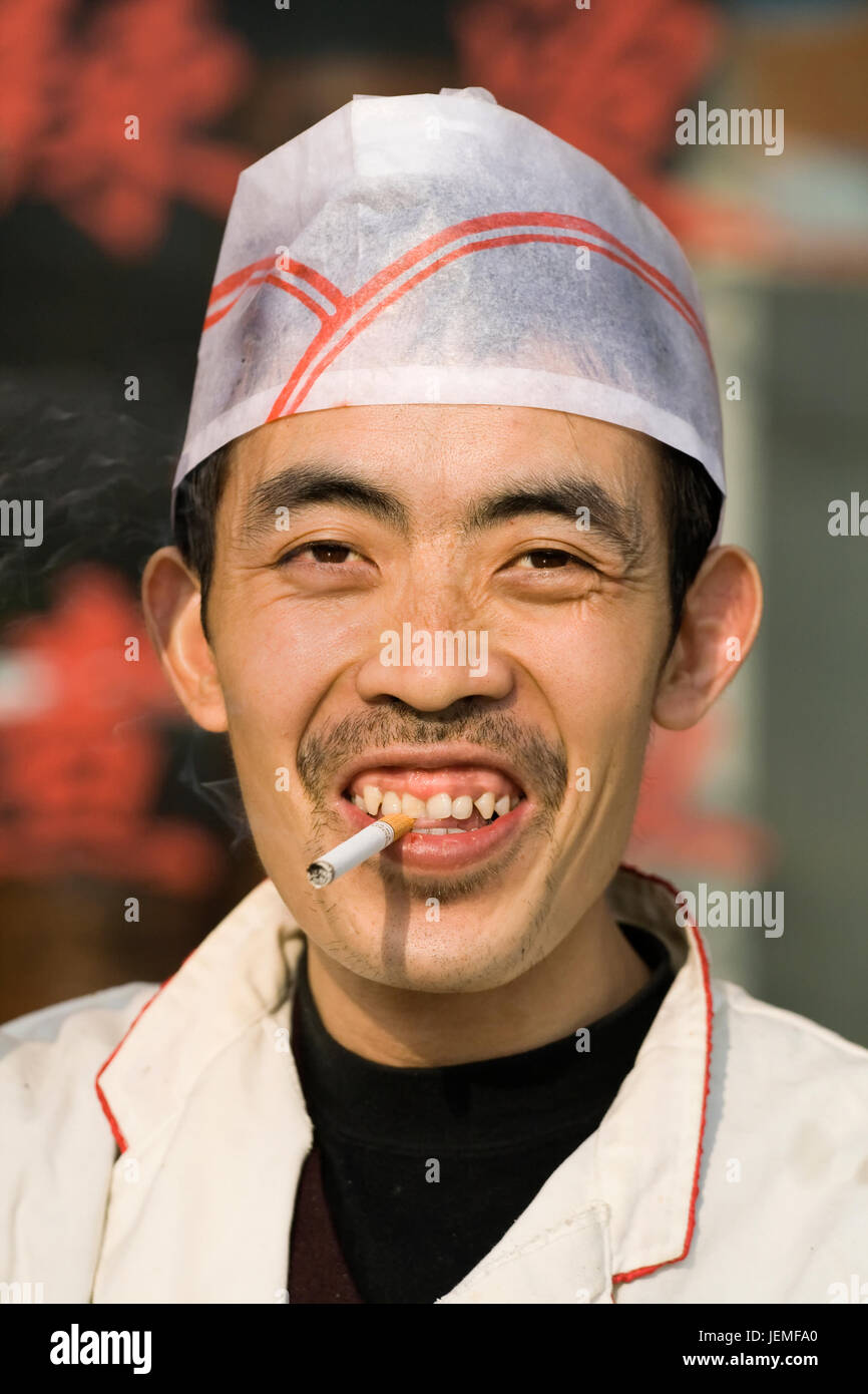 Chinese chef smoking hi-res stock photography and images - Alamy