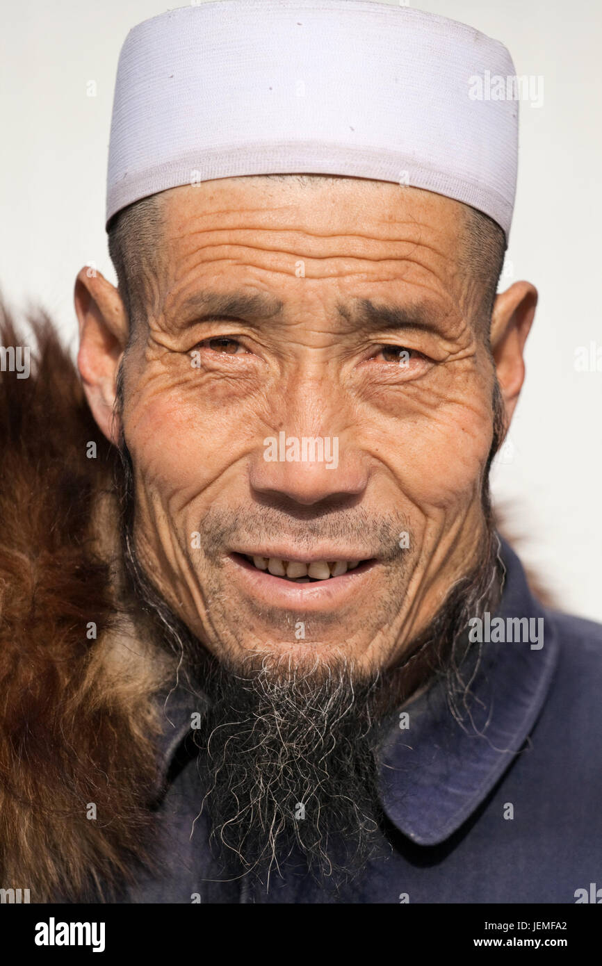 Old chinese man beard hi-res stock photography and images - Alamy