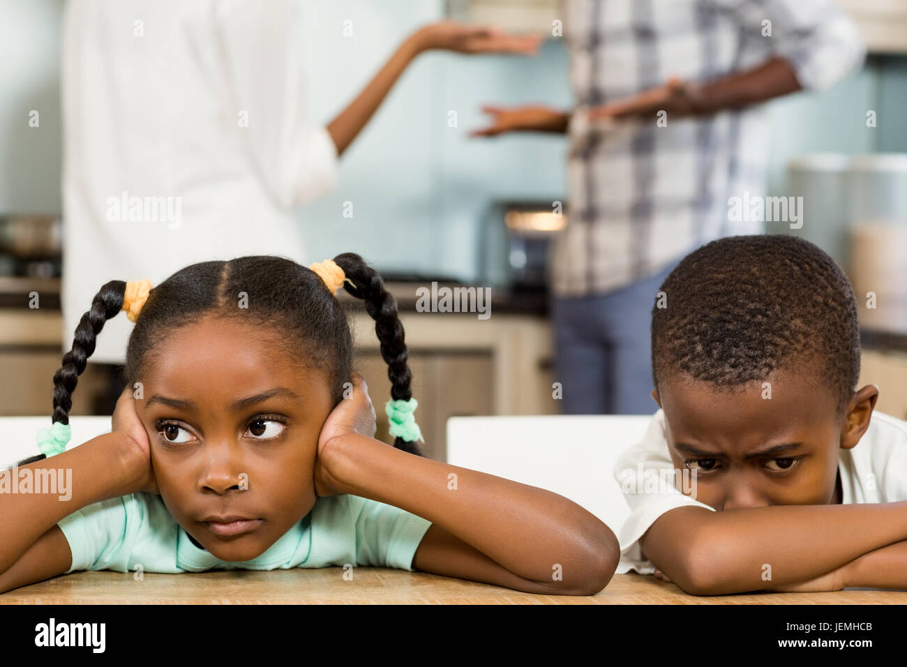 Parents arguing children hi-res stock photography and images - Alamy