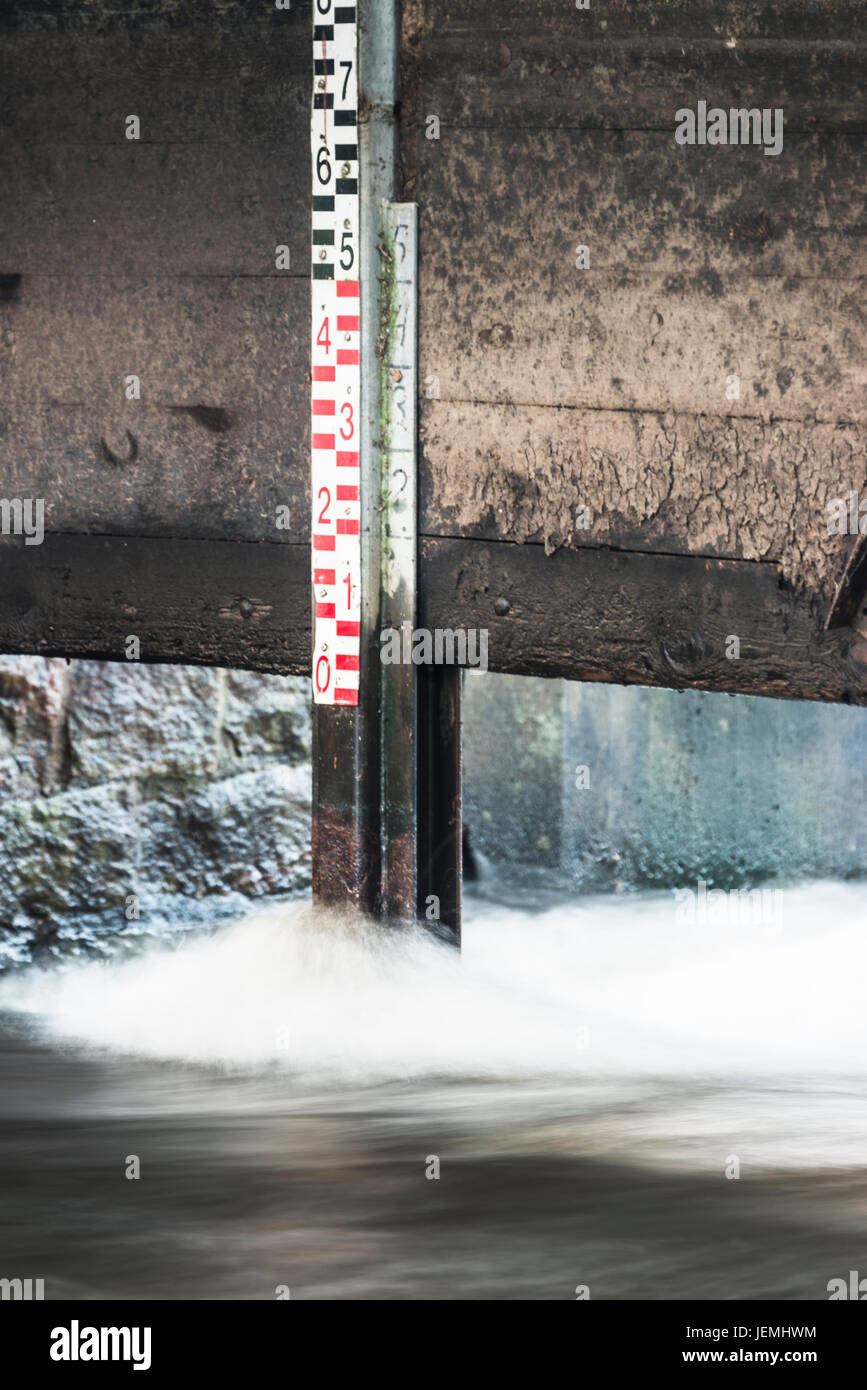Water gauge hi-res stock photography and images - Alamy