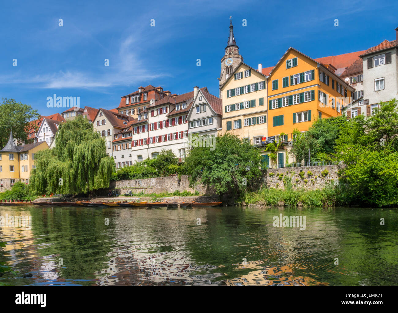 Houses on the Neckar river with Hoelderlinturm tower, old town ...