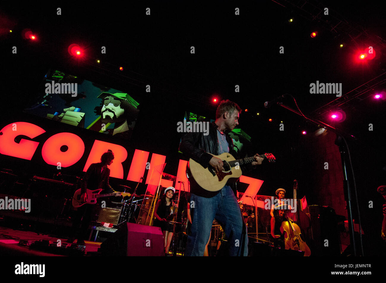 Gorillaz cartoon hi-res stock photography and images - Alamy