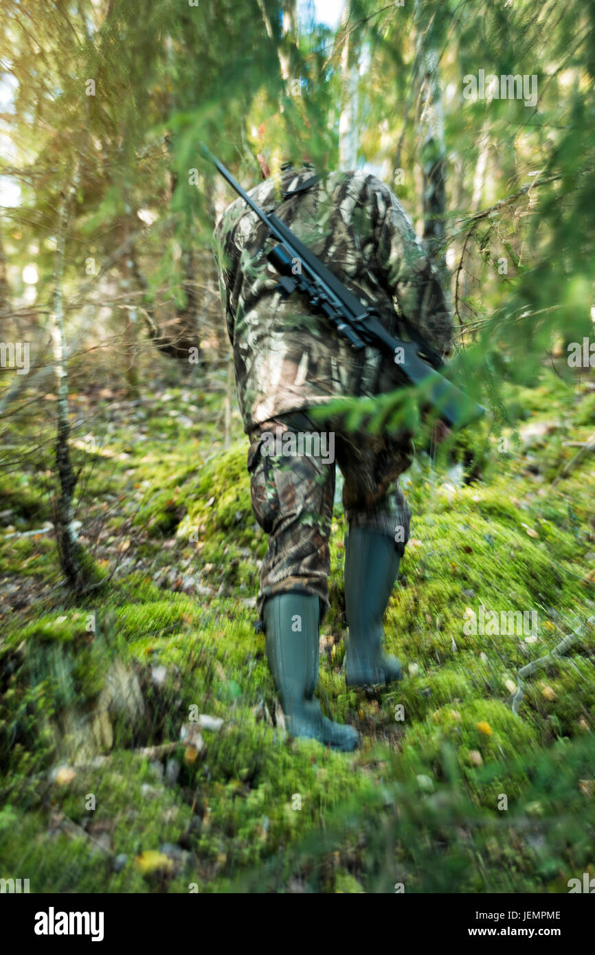 Hunting high and low hi-res stock photography and images - Alamy