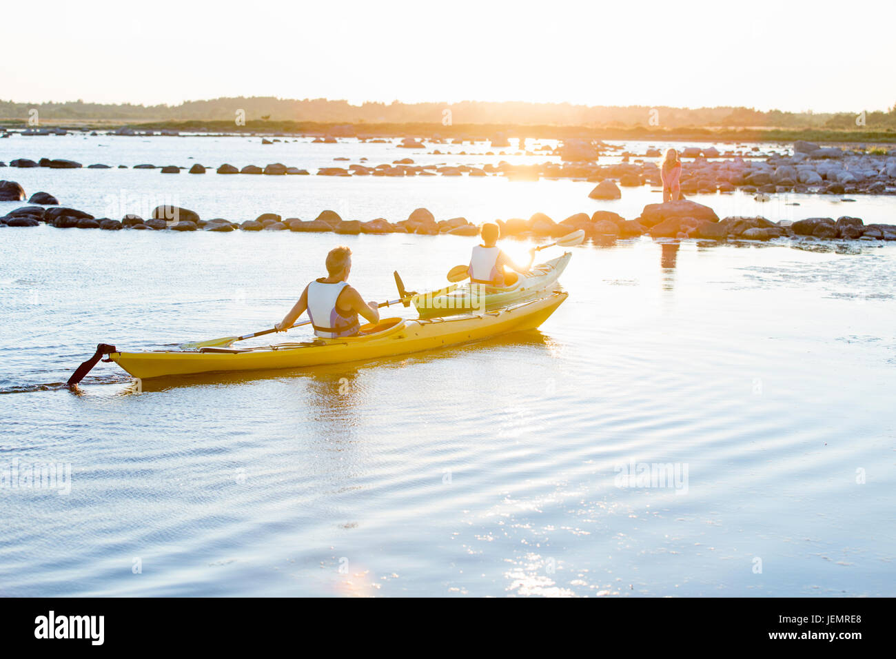 Father daughter sea kayaking on hi-res stock photography and images - Alamy