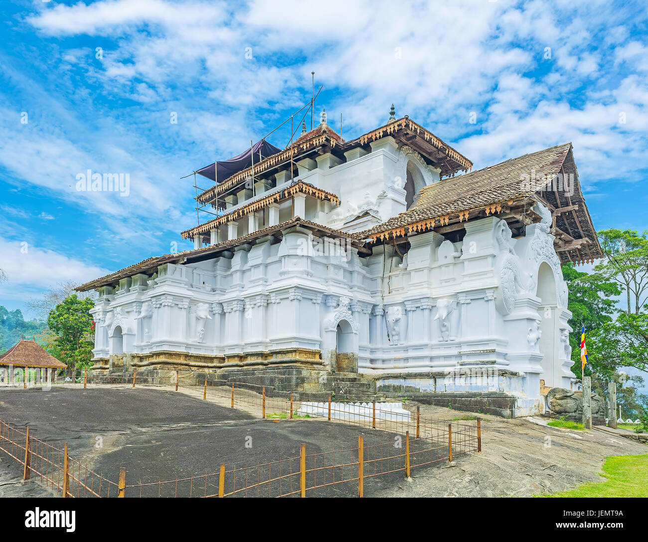 The ancient Lankathilaka Vihara temple is the unique architectural ...