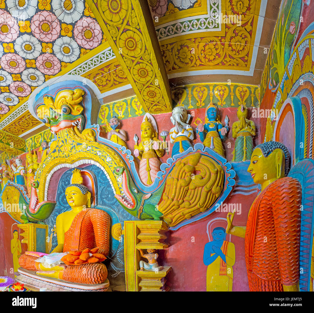 UDUNUWARA, SRI LANKA - NOVEMBER 29, 2016: Panorama of interior of ...