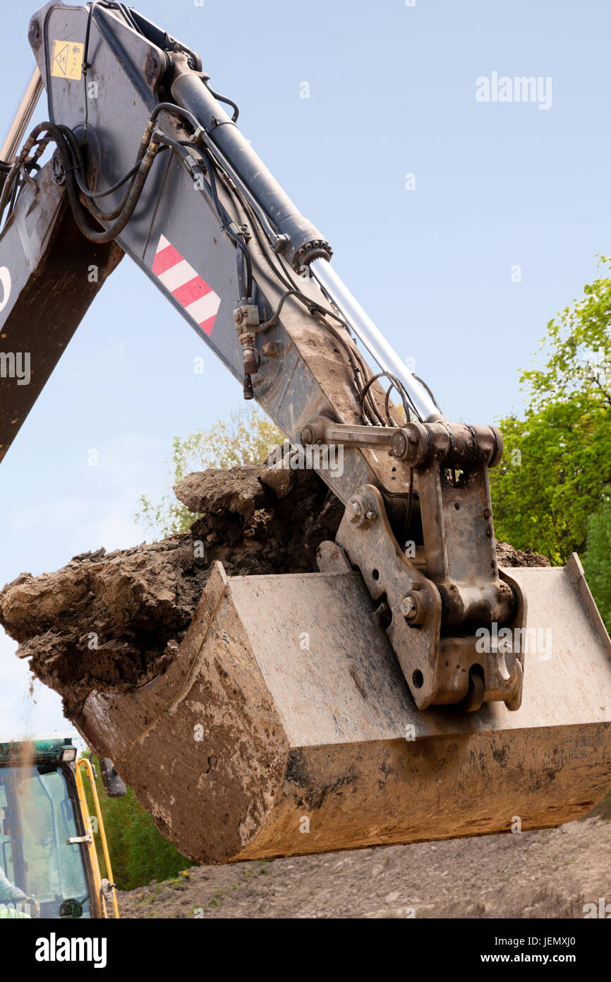 Digger scoop hi-res stock photography and images - Alamy