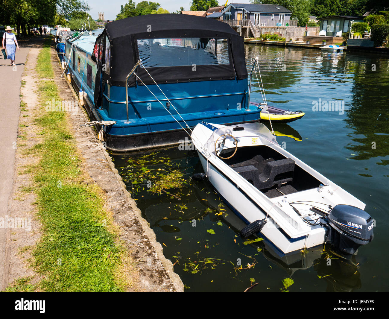 Motor launch on river thames hi-res stock photography and images - Alamy