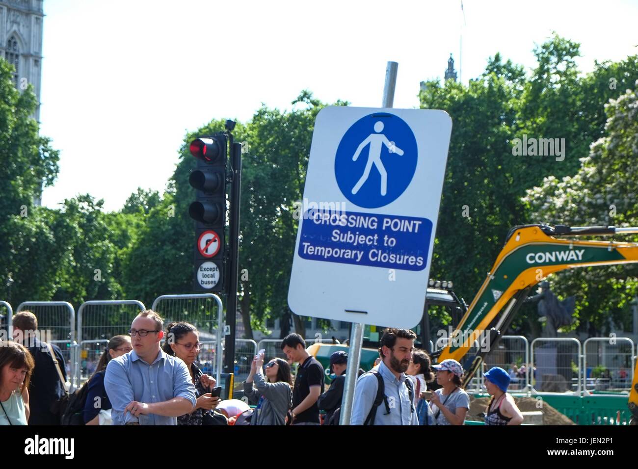 London: 26th June 2017.Road closure sign in Parliament Square ...