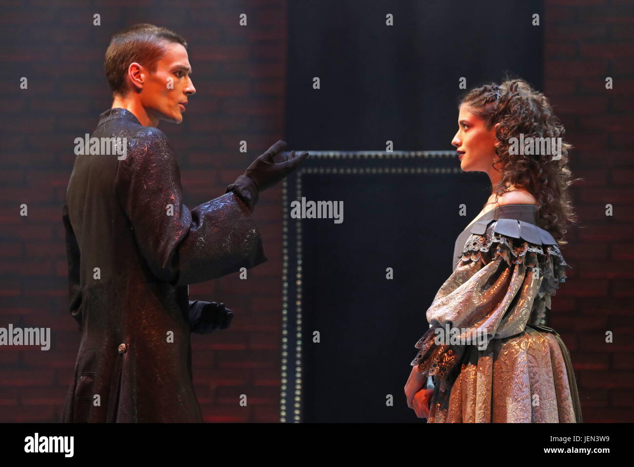 Female Actors On Stage High Resolution Stock Photography and Images - Alamy