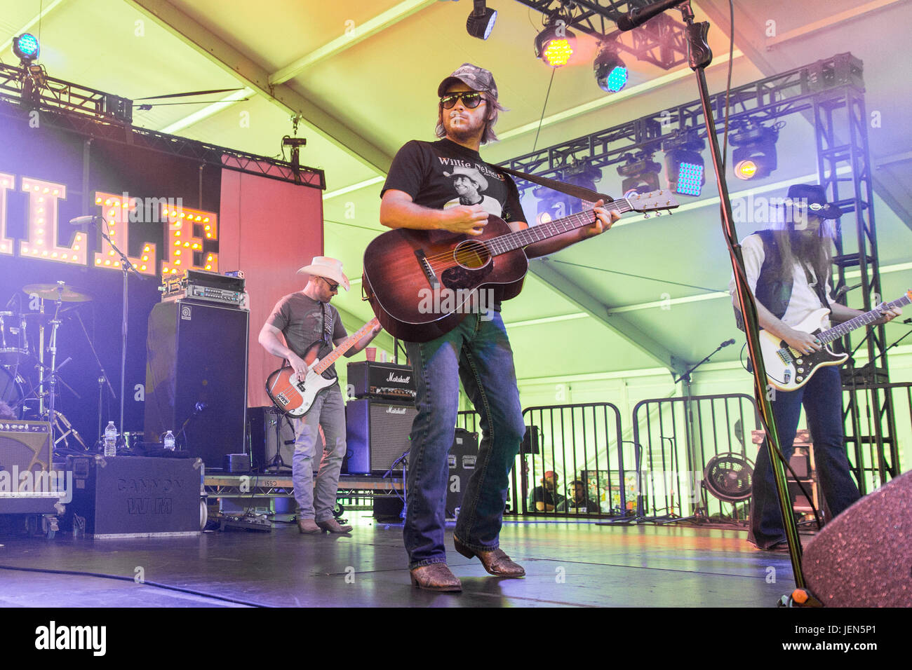 Chicago, Illinois, USA. 25th June, 2017. GARY BROWN, CODY CANNON and ...