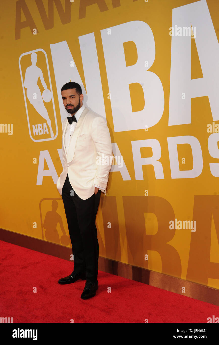 NEW YORK, NY - June 26: Drake attends the 2017 NBA Awards at Basketball ...