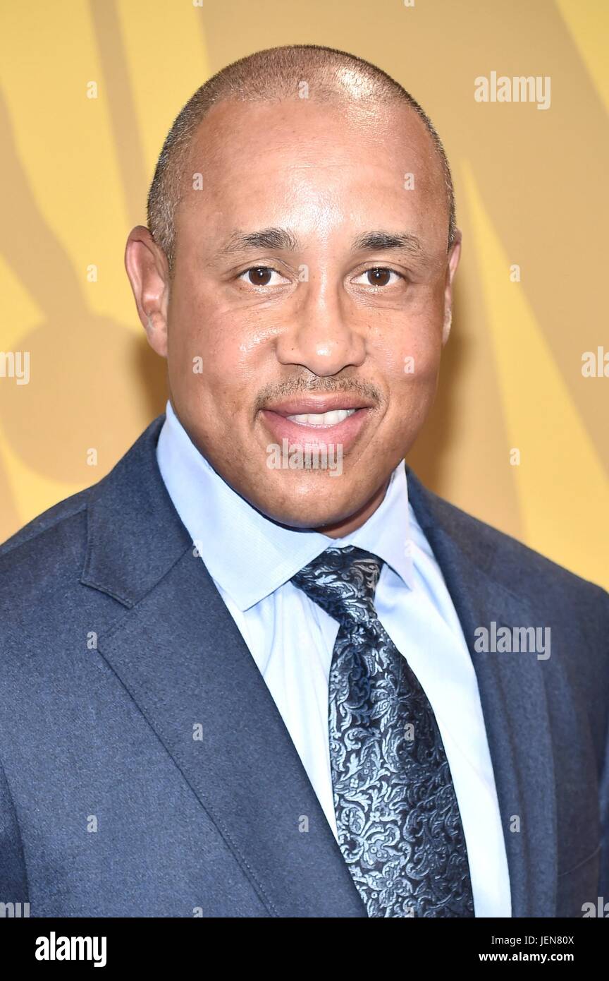 John starks basketball hi-res stock photography and images - Alamy