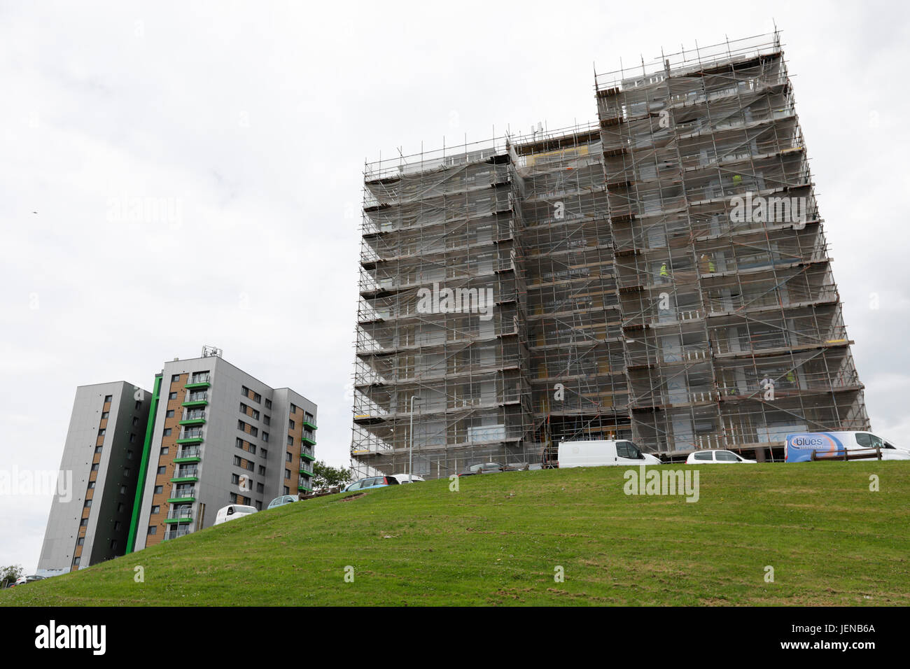 High rise tower block external cladding hi-res stock photography and ...