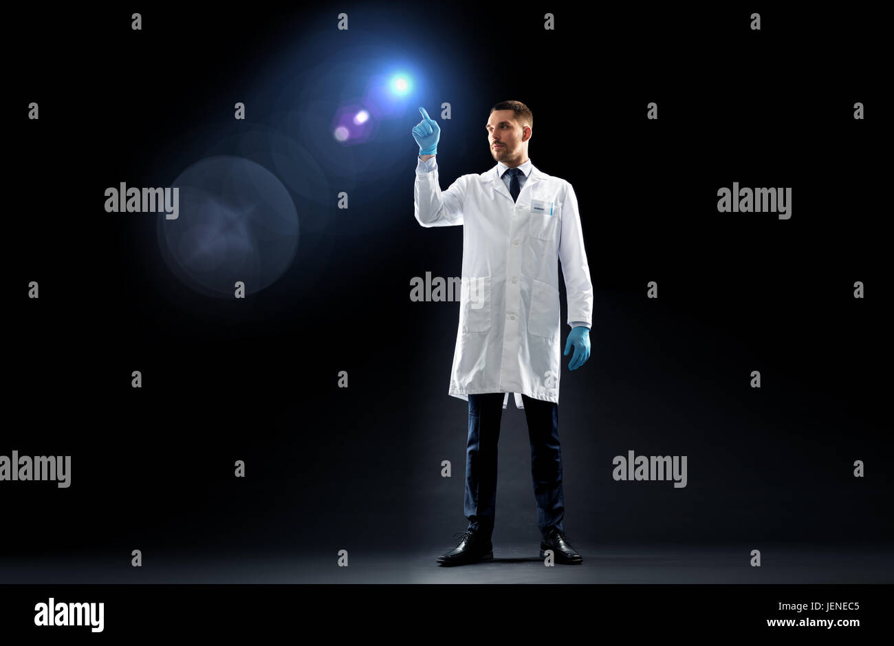 Scientist in lab coat hi-res stock photography and images - Alamy