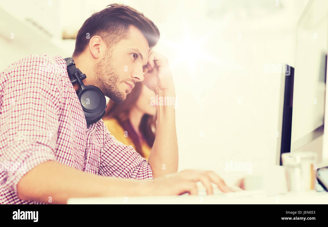 Software developer hi-res stock photography and images - Alamy