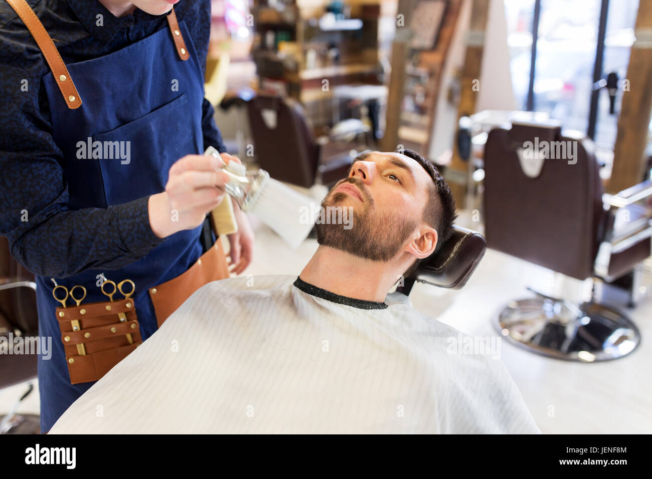 Barber salon hi-res stock photography and images - Alamy