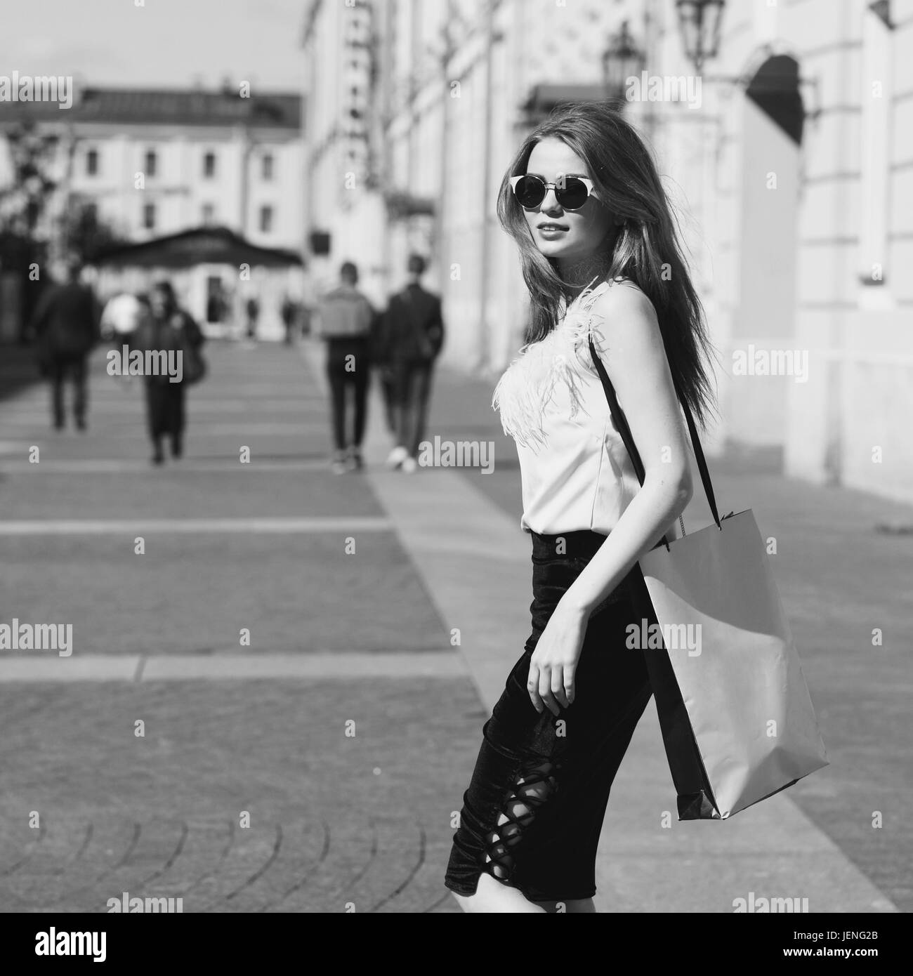 Shopping model Black and White Stock Photos & Images - Alamy