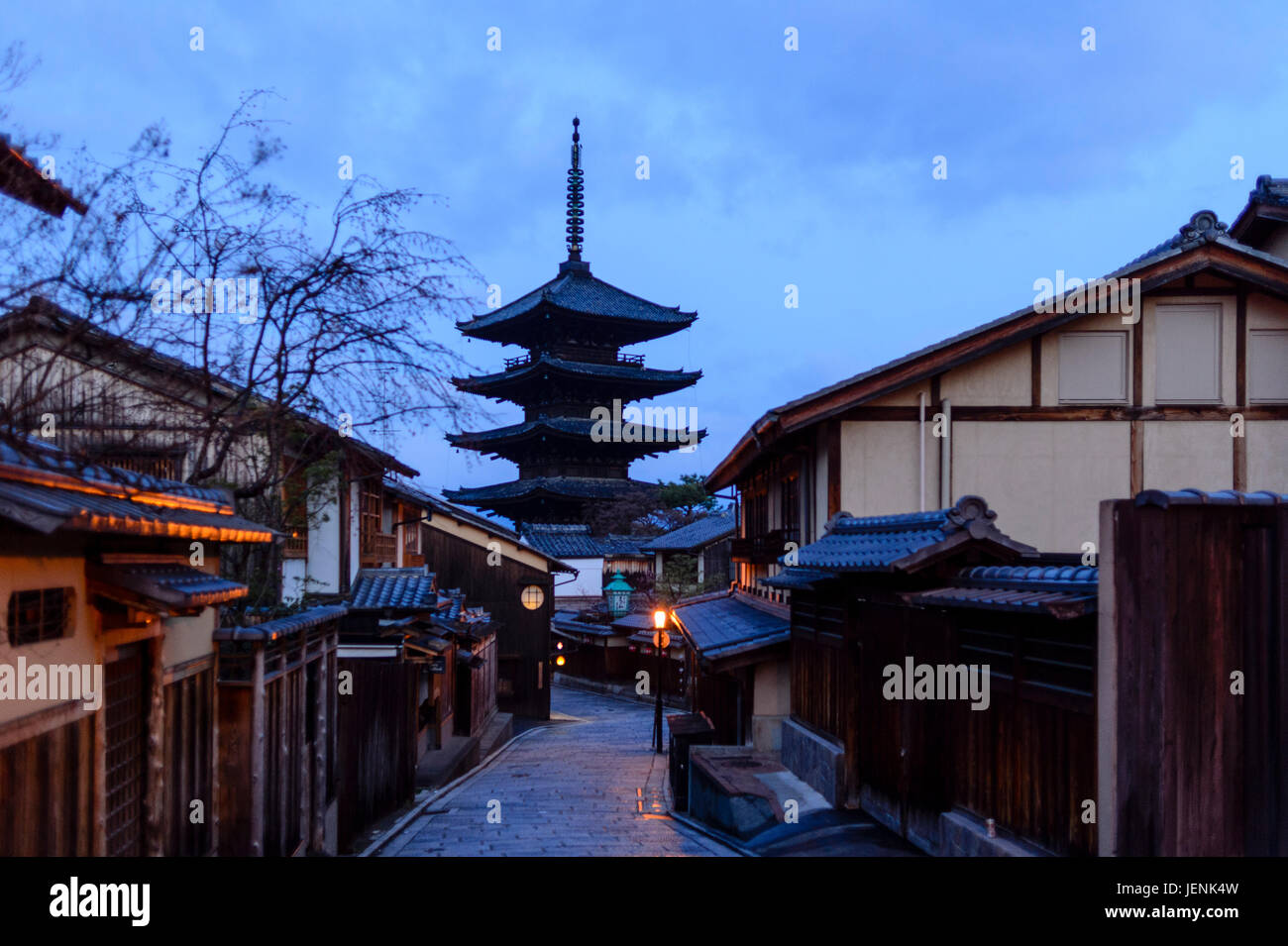 Yasaka no pagoda in hi-res stock photography and images - Alamy