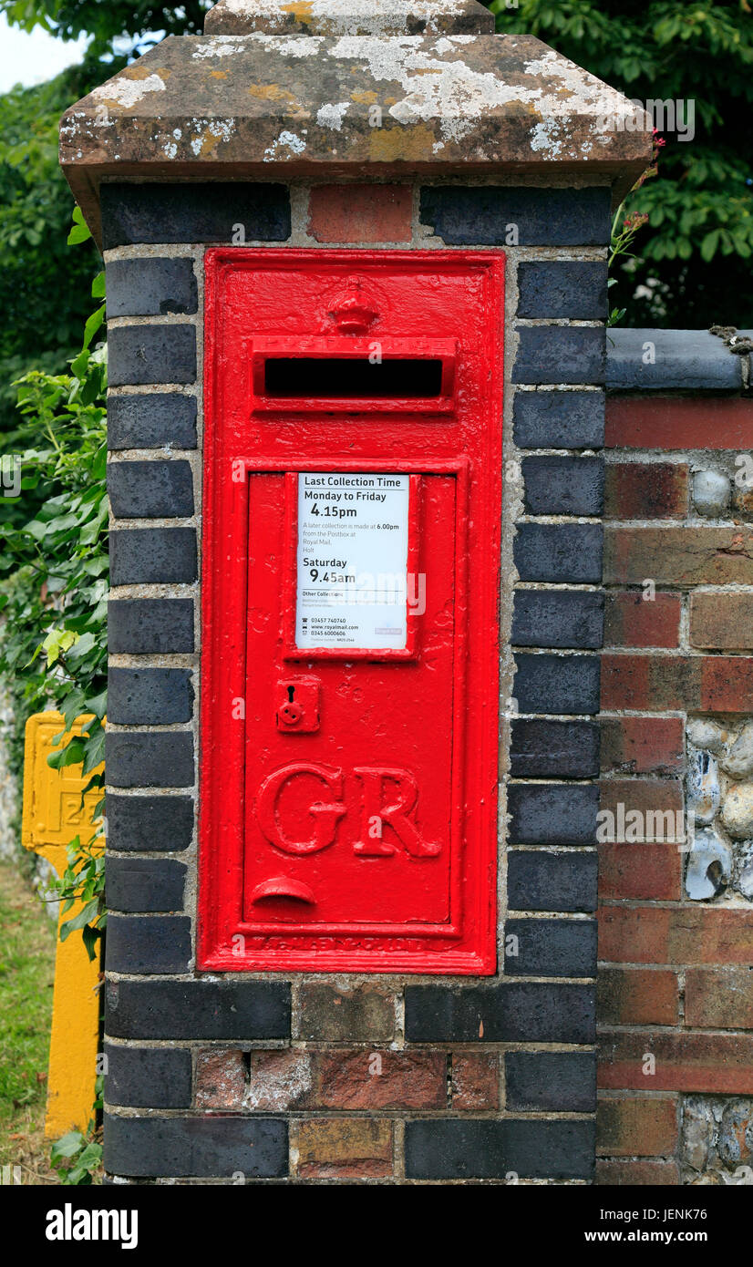 Royal cypher hi-res stock photography and images - Alamy