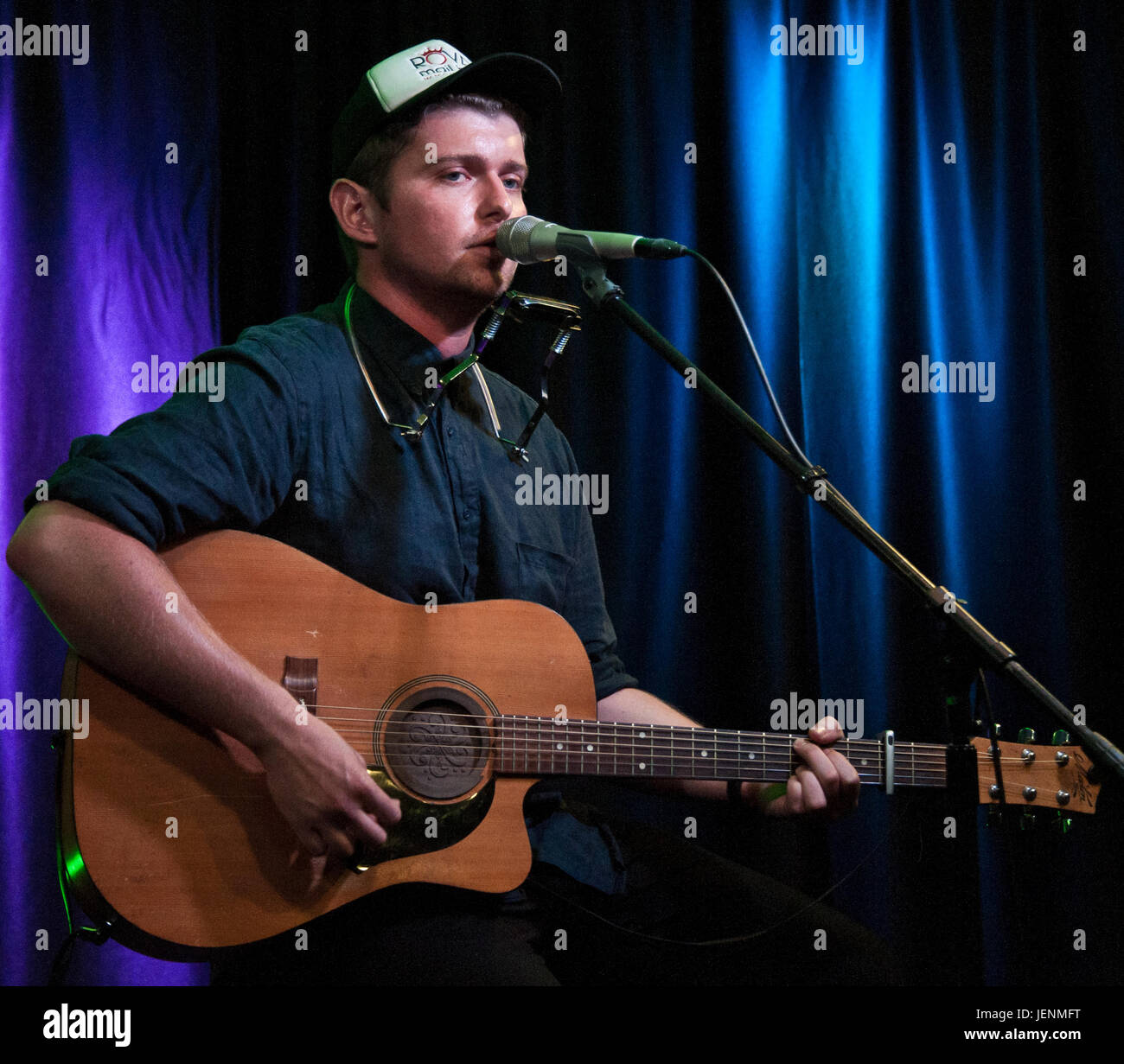 Australian singer hi-res stock photography and images - Alamy