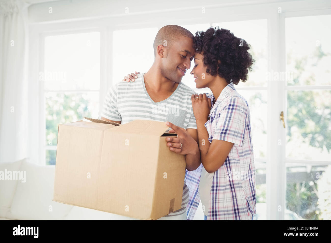 Opening cardboard boxes hi-res stock photography and images - Alamy