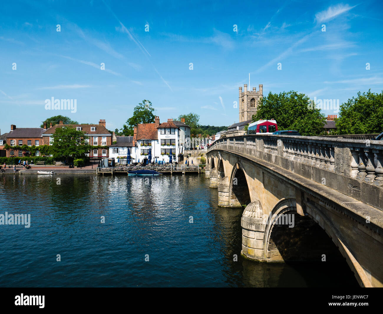 Henley bridge hi-res stock photography and images - Alamy