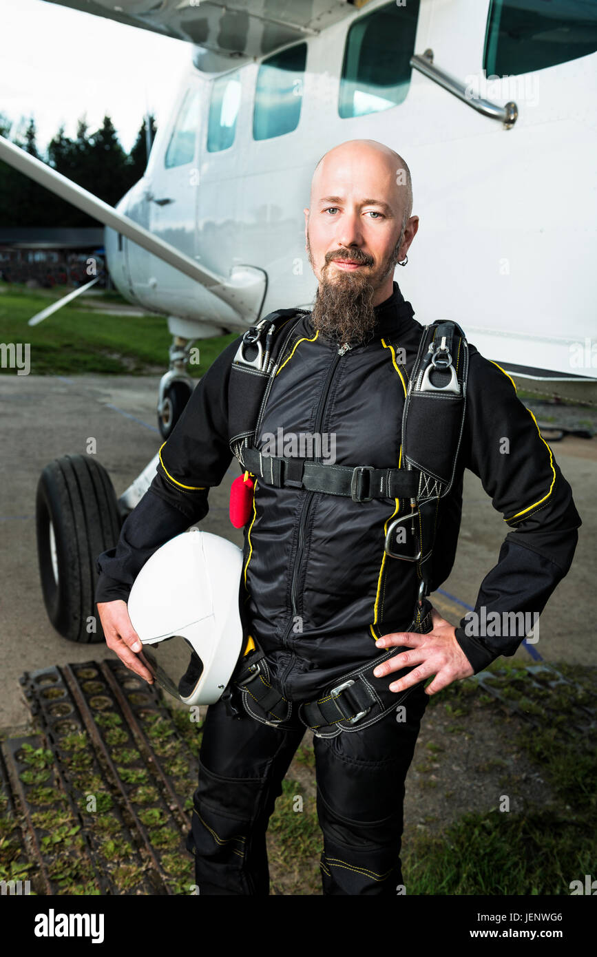 Safe landing hi-res stock photography and images - Alamy