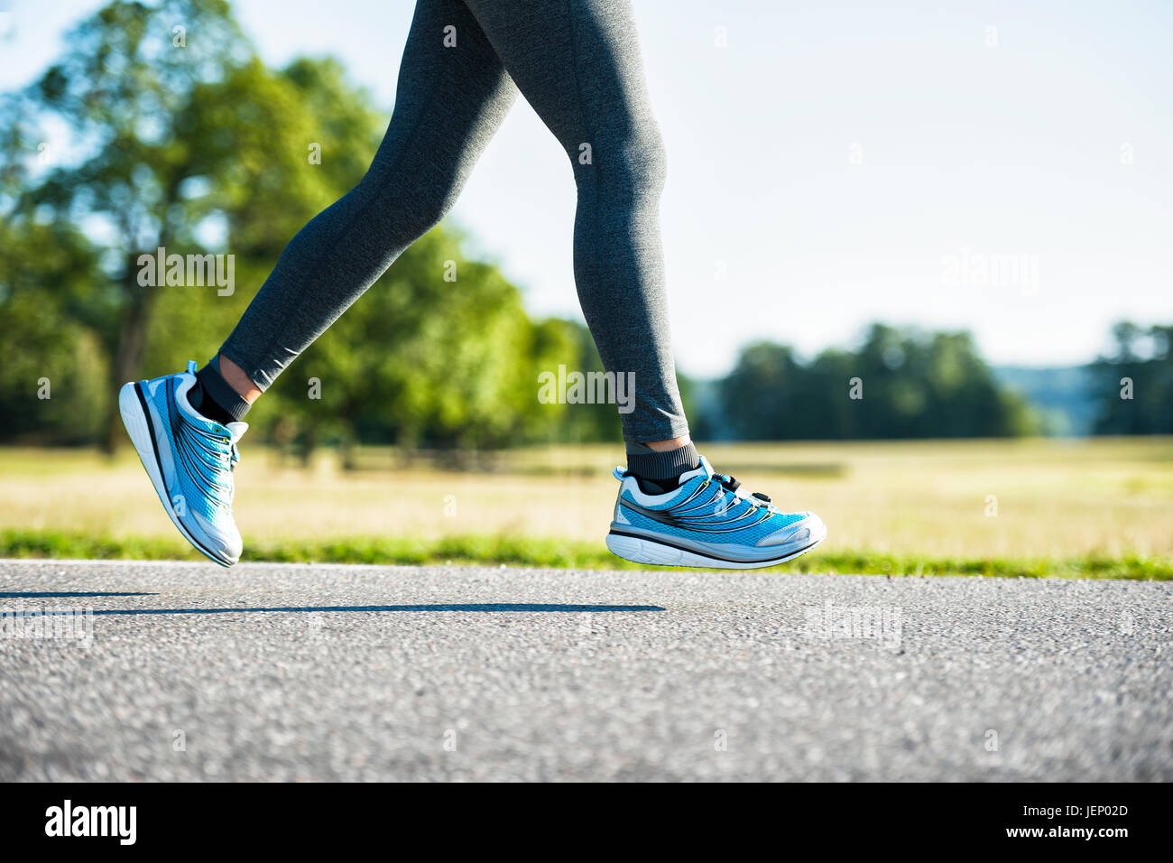 Shadow woman fast speed hi-res stock photography and images - Alamy