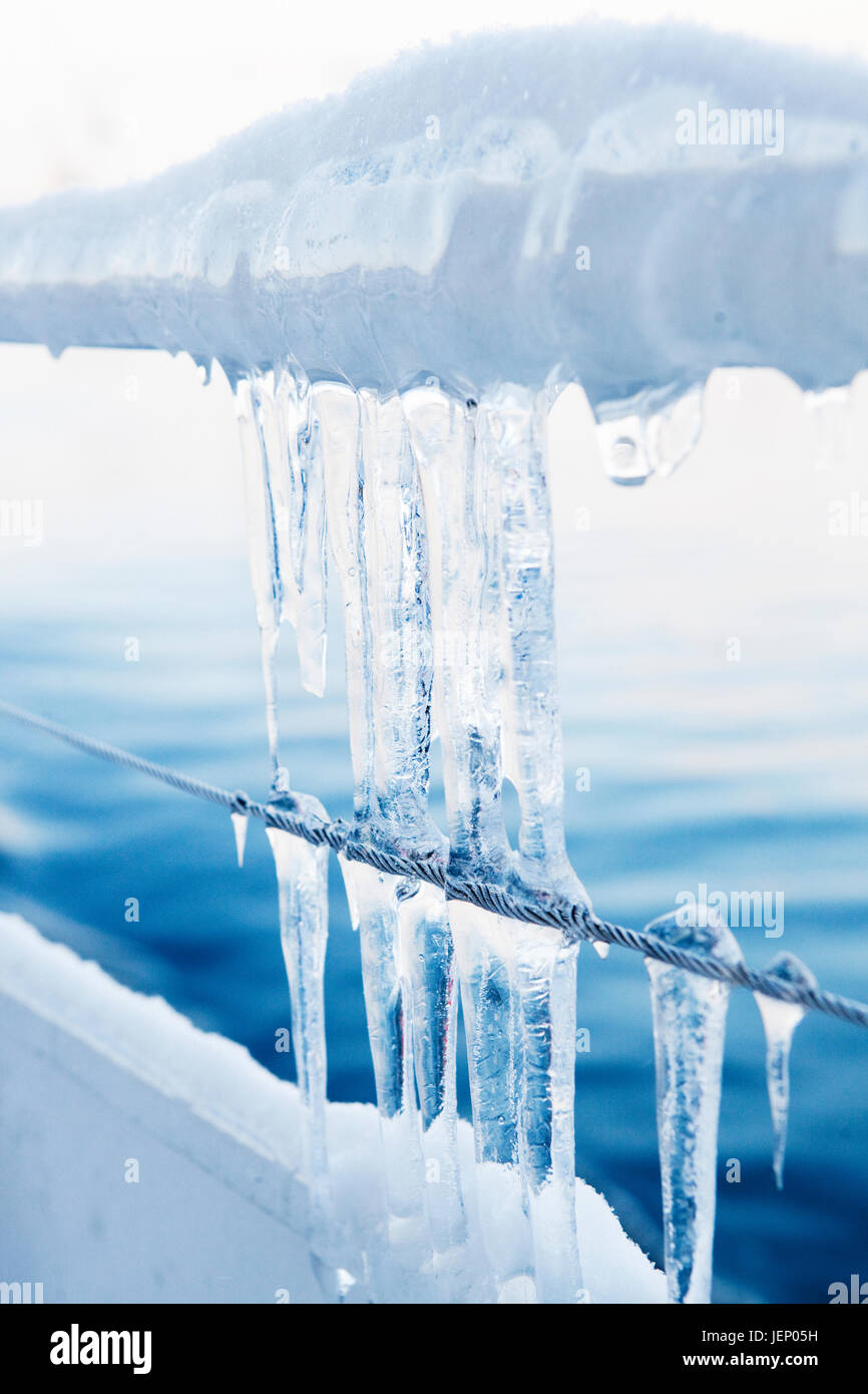 Icicles on wire Stock Photo - Alamy