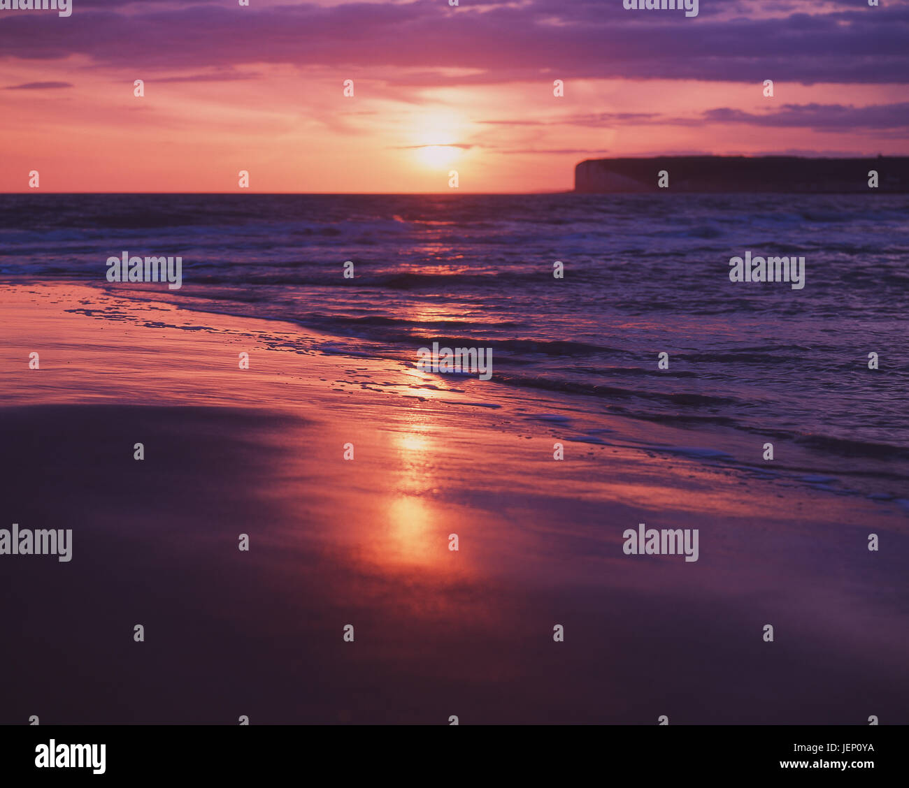 Seashore and sunset hi-res stock photography and images - Alamy