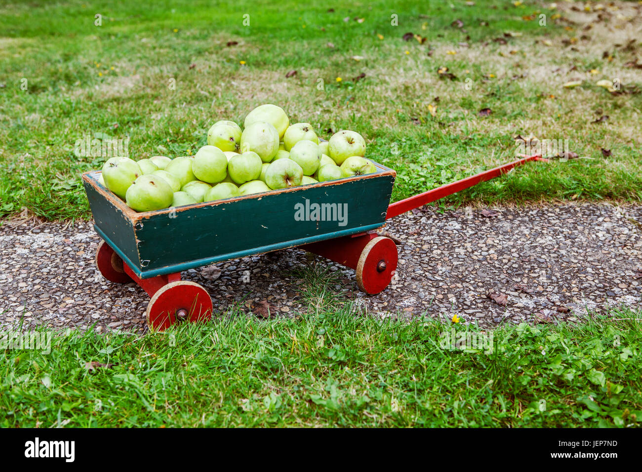 Wooden cart full of apples Stock Photo - Alamy